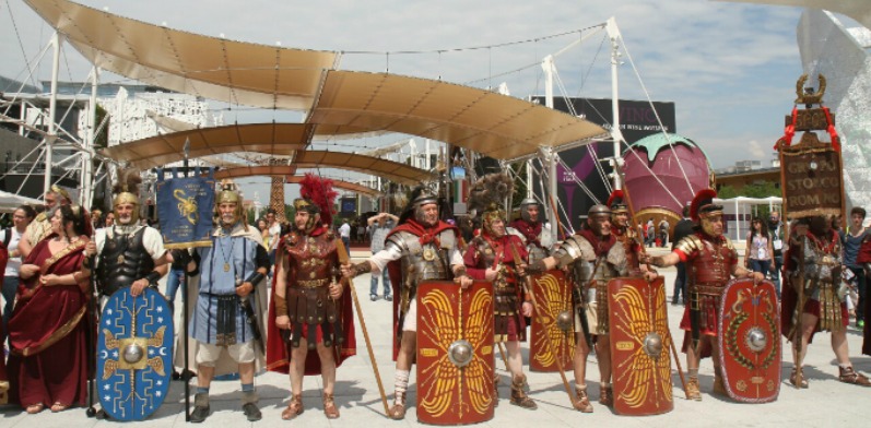 Expo, gli “antichi romani” sfilano a Milano